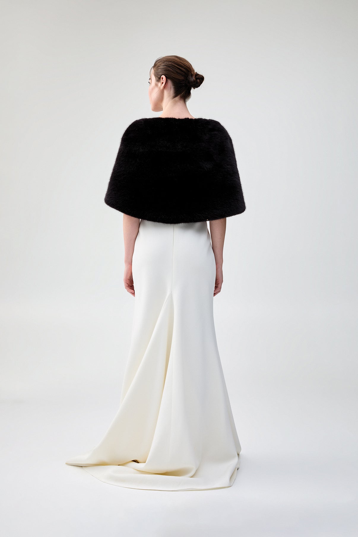 Yasmine Wrap (Black) – Unreal Fur – Unreal fur